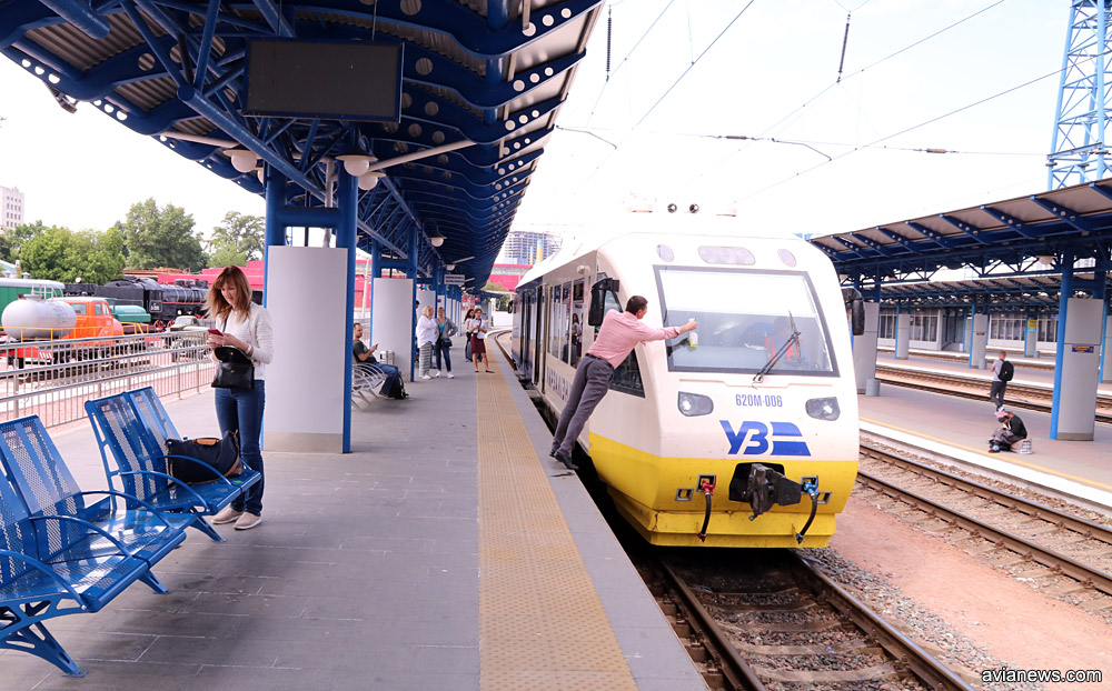 "Киев Борисполь Экспресс": что из себя представляет поезд в аэропорт ...