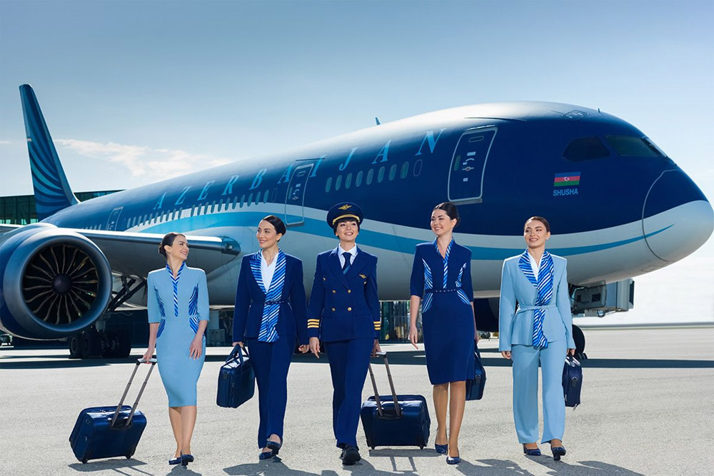 Азербайджанские авиалинии оденут пилотов и стюардесс в стильную форму ...